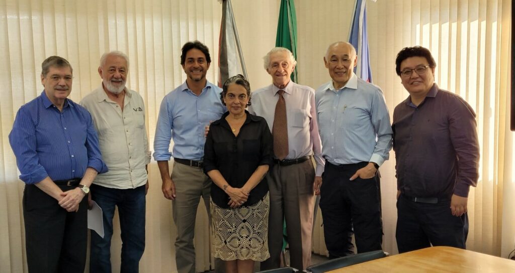 CEO da Promon Engenharia visita a sede do IE - Instituto de Engenharia